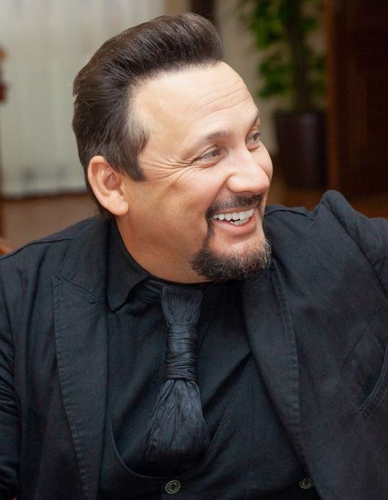 Qui est le chanteur Stas Mikhaïlov | L’Ours Magazine